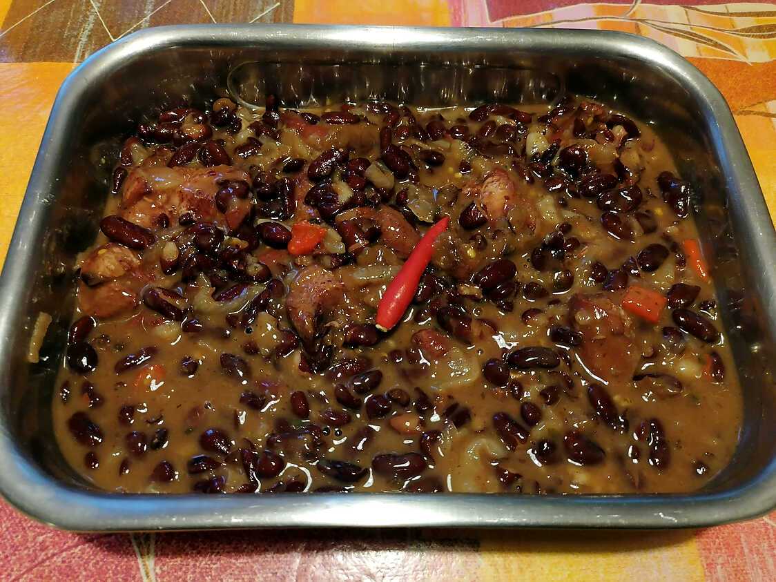 Recette de Groins de cochon aux haricots rouges