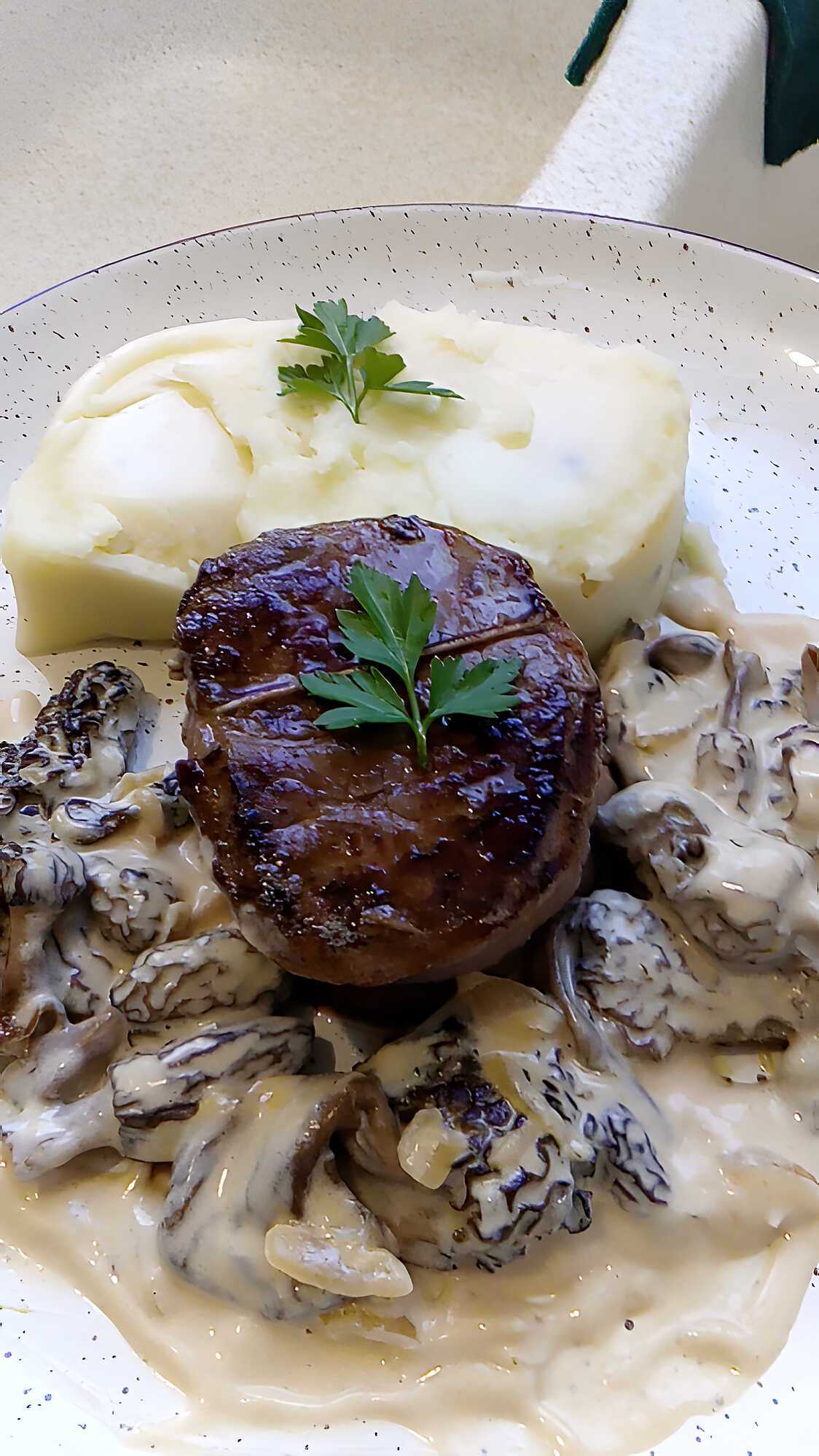 Recette de Tournedos de boeuf aux morilles