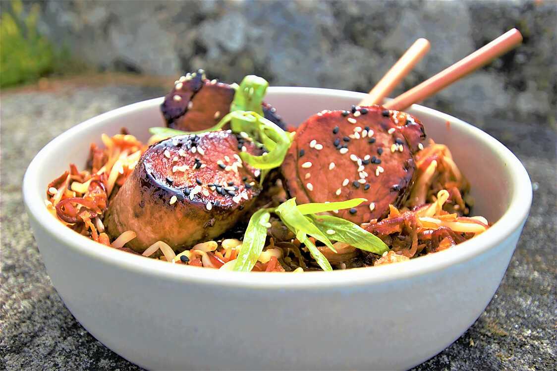 Recette de FILET MIGNON & OIGNONS ROUGES CARAMELISES