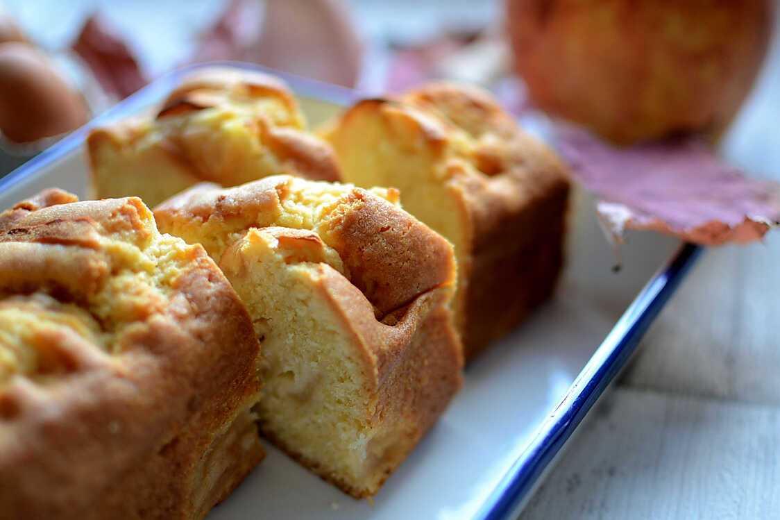 Recette de Cake à la pomme moelleux