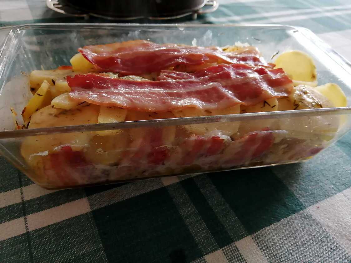 Recette de Millefeuille de pommes de terre au lard fumé