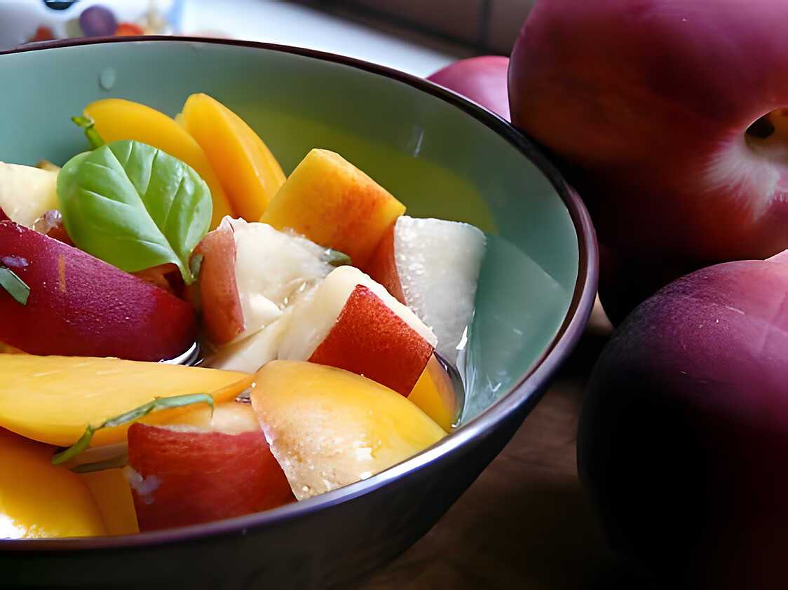 Recette de Trio de pêches à la badiane et au basilic