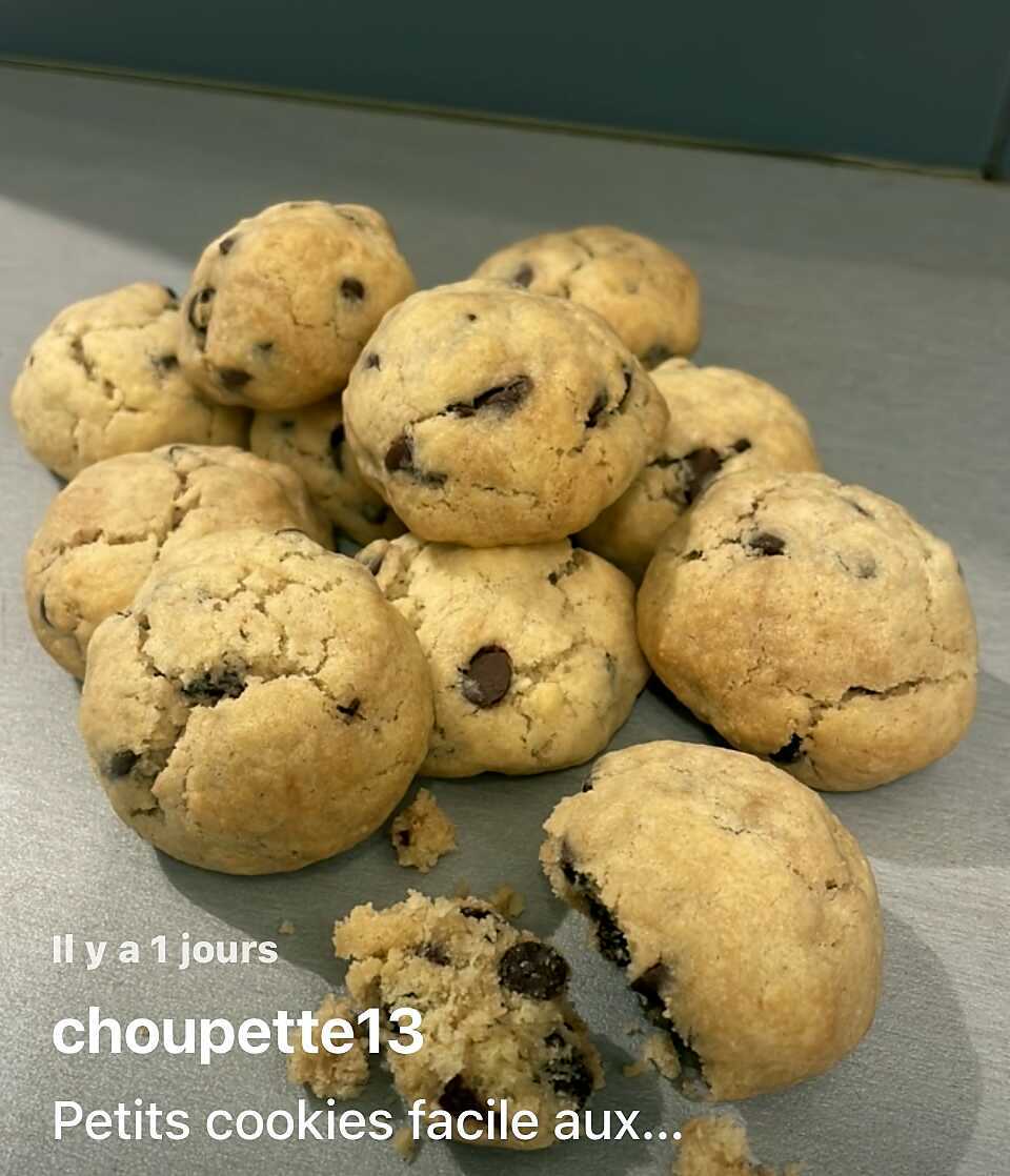 Recette de Petits cookies facile aux pépites de chocolat