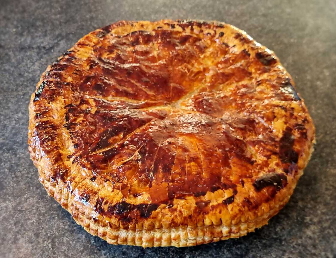Recette de Galette des rois frangipane et pommes caramélisées