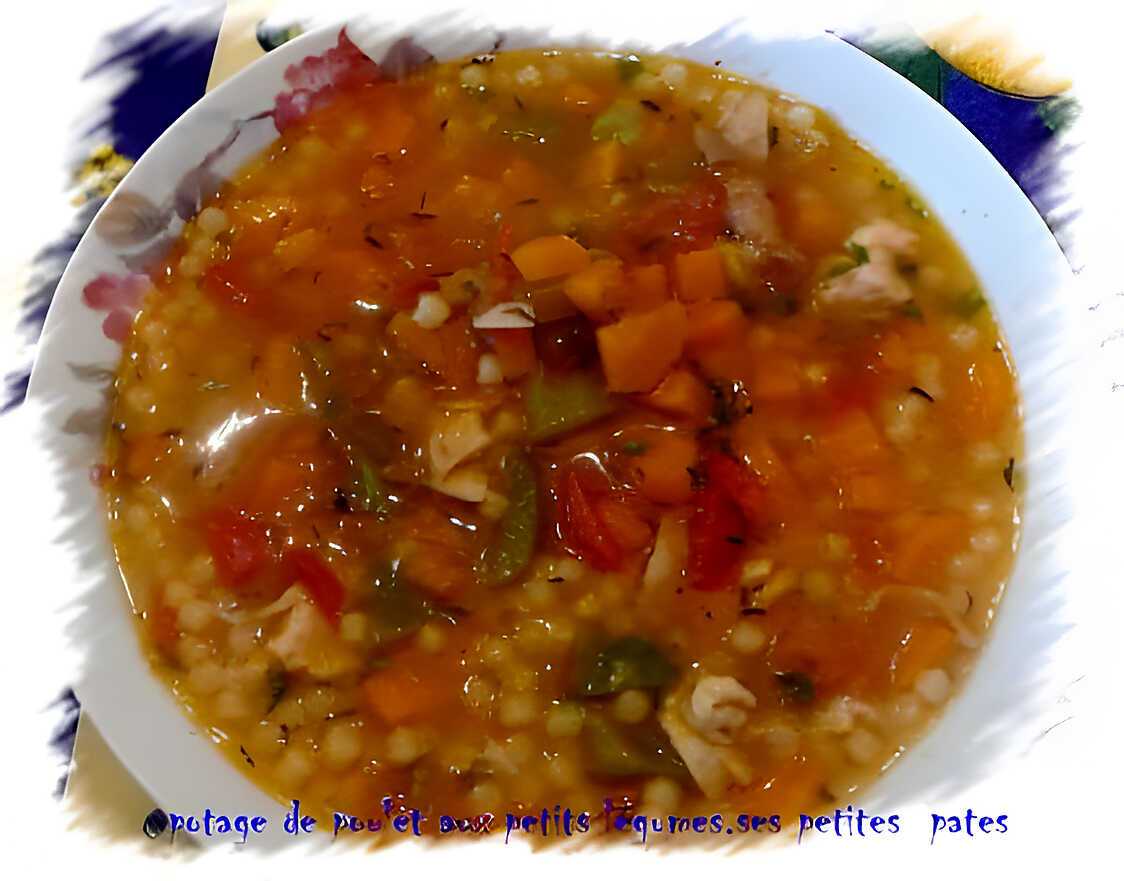 Recette de Potage de poulet aux petits légumes,ses petites pates