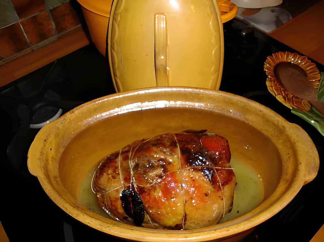 Recette de Poularde ou poule farcie ""simple"""