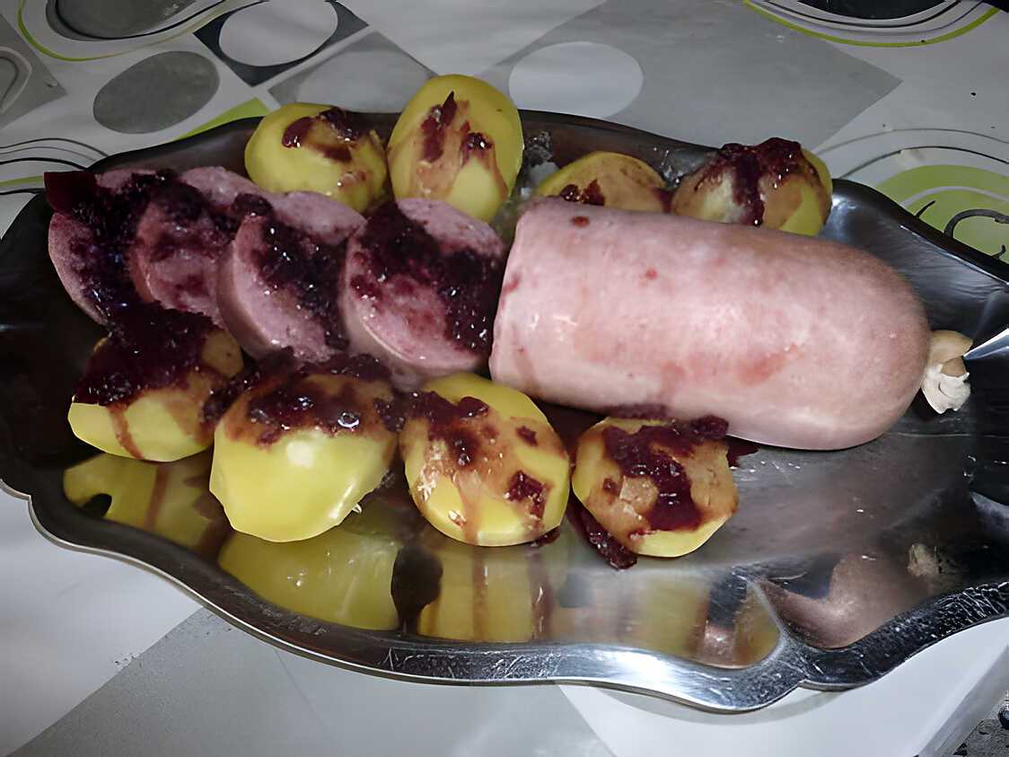 Recette de Saucisson de Lyon à la sauce Beaujolaise