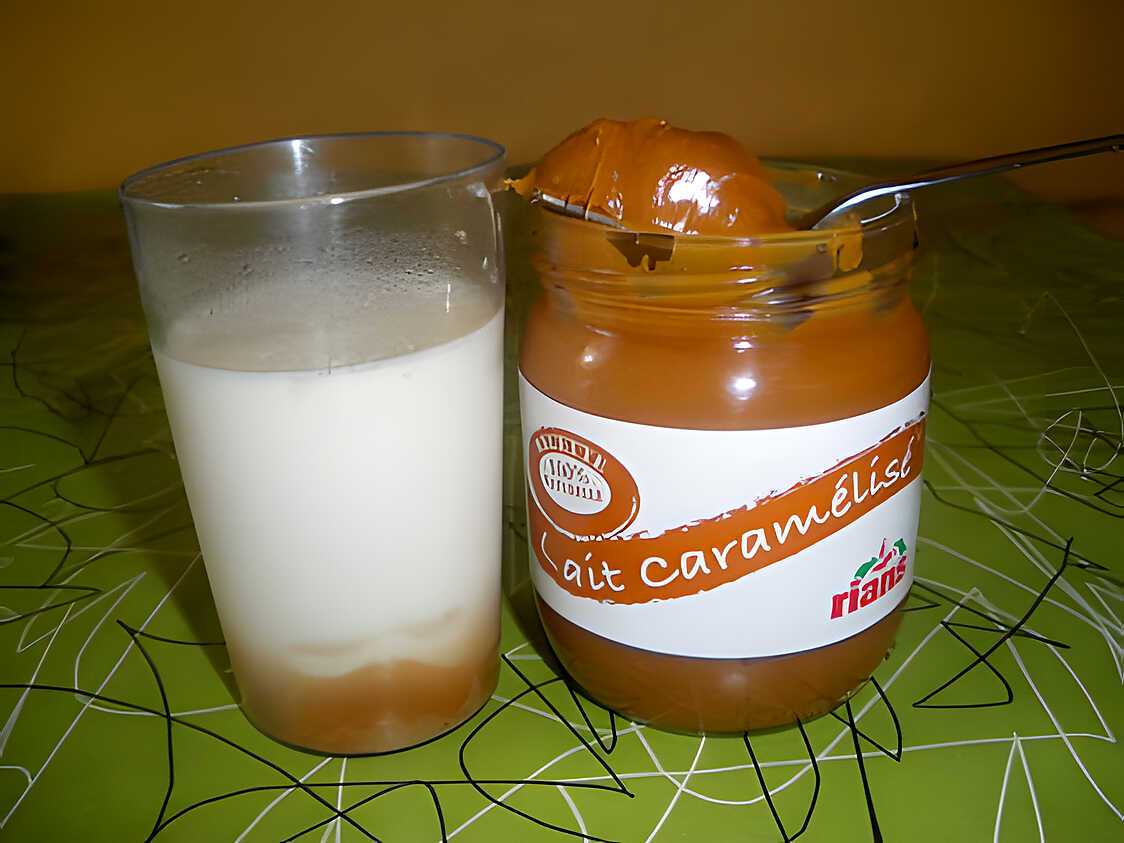 Recette de Yaourt vanillé sur lit de lait caramélisé
