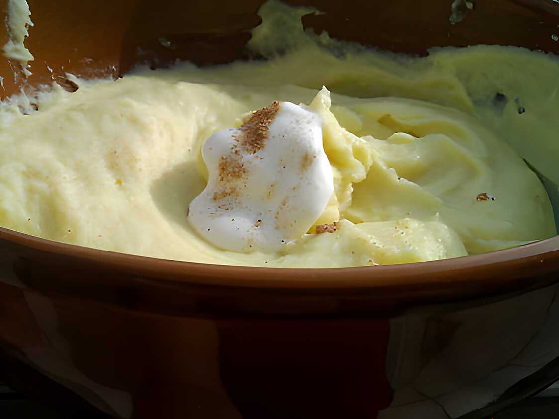 Recette de Purée de pomme de terre maison à la crème et noix de muscade