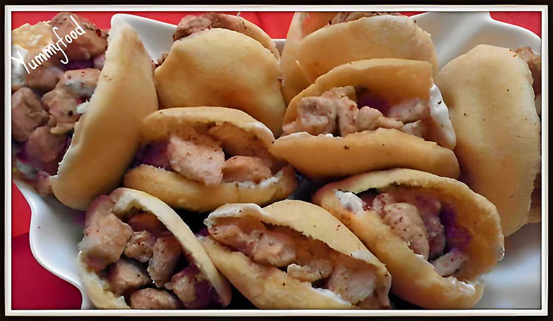 Recette de Mini Batbout (pain Marocain cuit à la poêle) farci au poulet ...