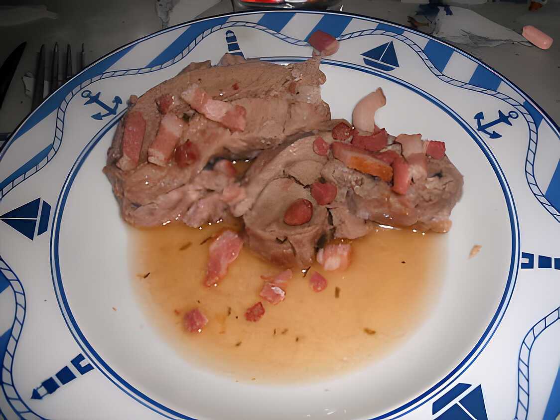 Recette de Rôti de dindonneau au vin blanc et à l'estragon