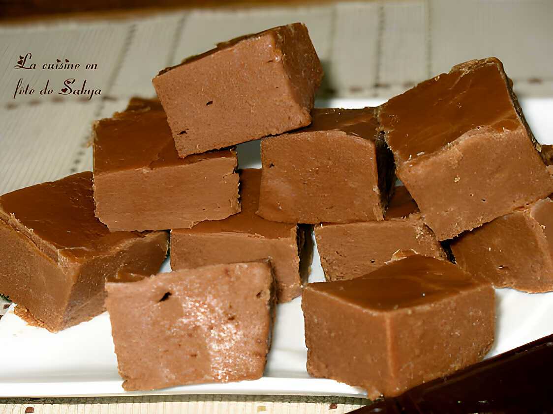 Recette de Carrés de Caramels mous au chocolat