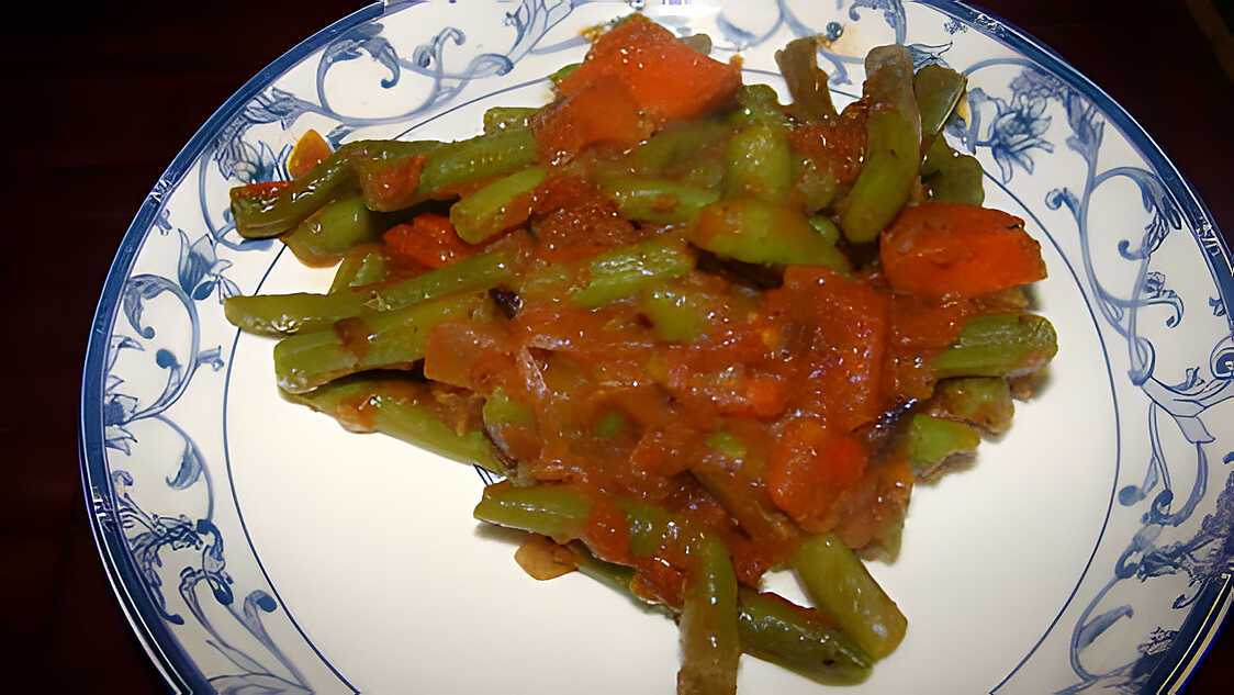 Recette de Haricots verts à la sauce tomate