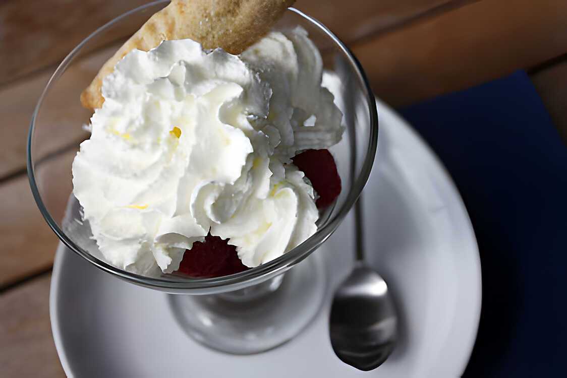 Recette de Mousse glacée aux fruits rouges