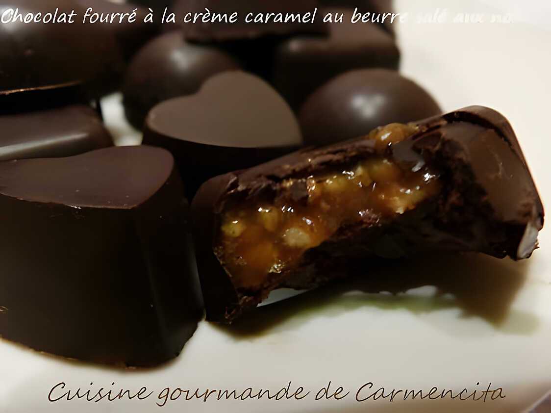 Recette de Chocolat fourré à la crème caramel au beurre salé aux noix