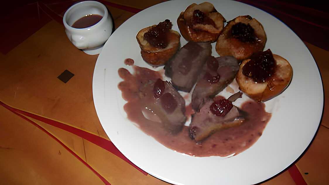 Recette de Magrets de canard aux fruits rouges et pommes