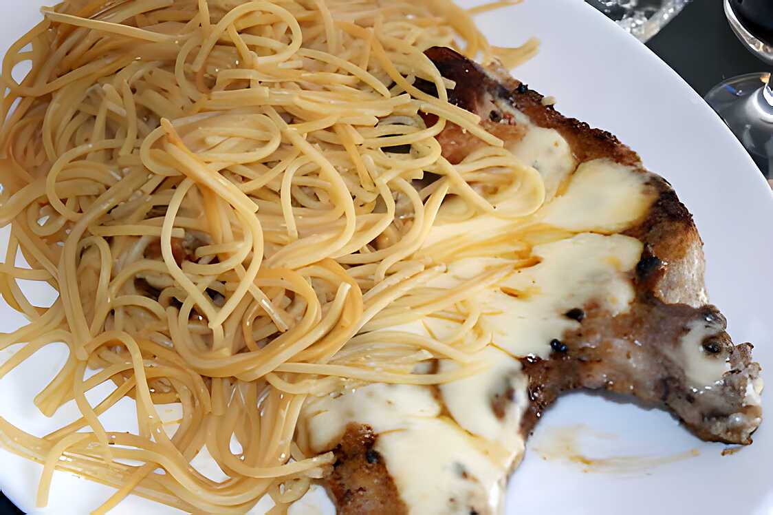 Recette de Côtelette de porc et spaghetti façon Mamyloula