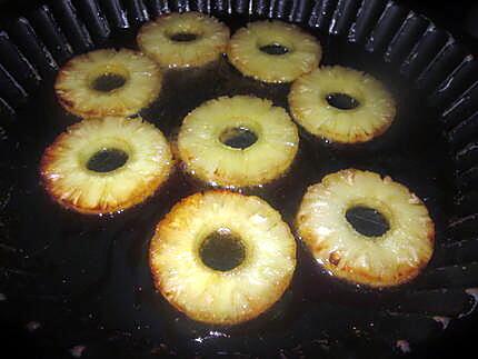 Recette de Gateau ananas, poires ,caramélisés
