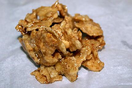 Recette de Craquants au caramel au beurre salé, parfum cardamome et noix